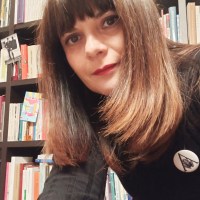 Su di me – Maria Serra | Parole dappertutto